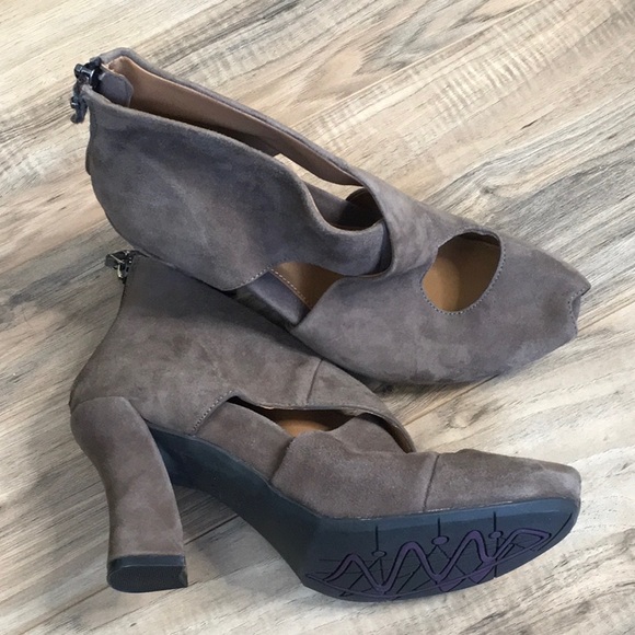 Earthies | Shoes | Earthies Brand Syriana Suede Leather Peep Toe Heels Booties Size 9 2 B | Poshmark
